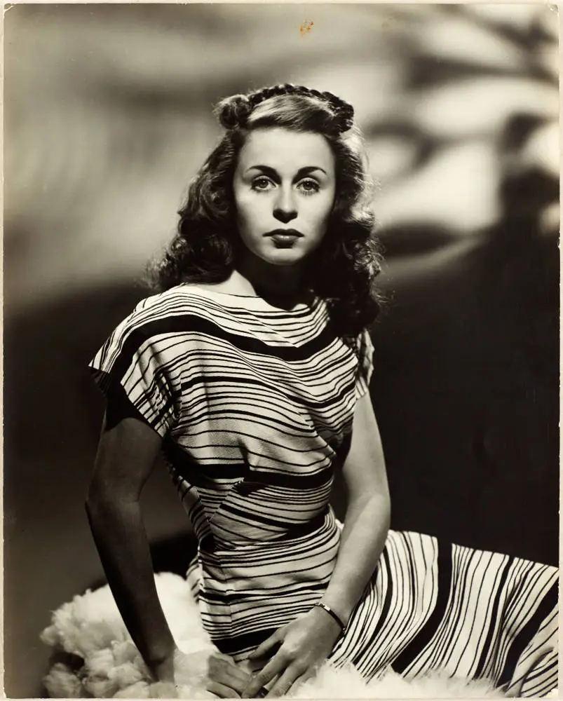 Anne McKeever, 1945 | Record | DigitalNZ