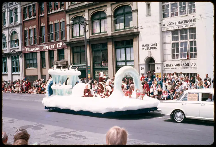 Farmers Santa Parade, 1963 | Record | DigitalNZ
