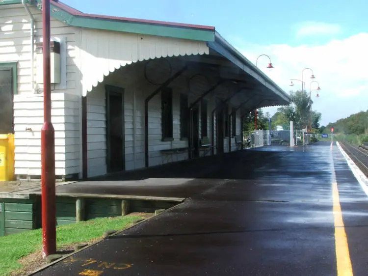 Swanson Railway Station, 2006 | Record | DigitalNZ