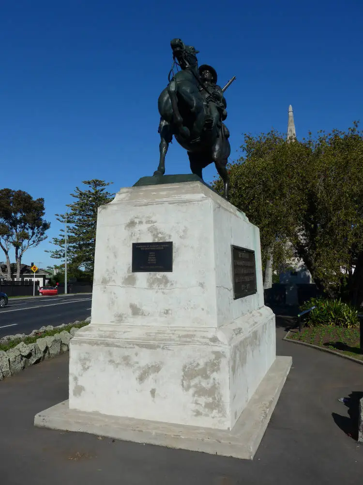 Ōtāhuhu First World War memorial, 2015 | Record | DigitalNZ
