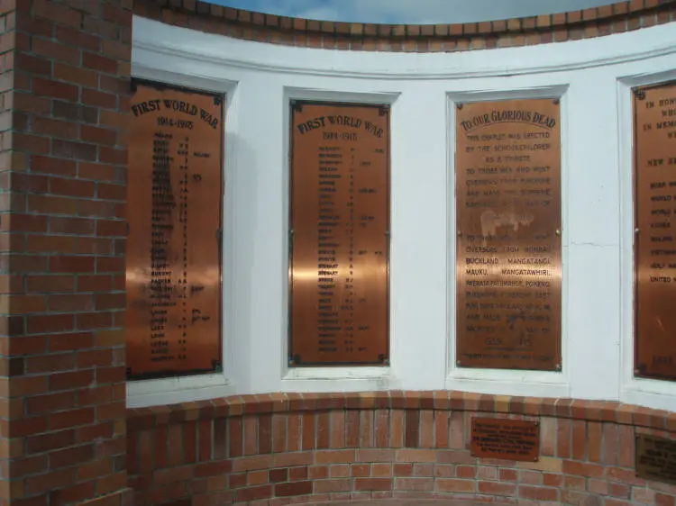Pukekohe memorial chaplet, 2008 | Record | DigitalNZ