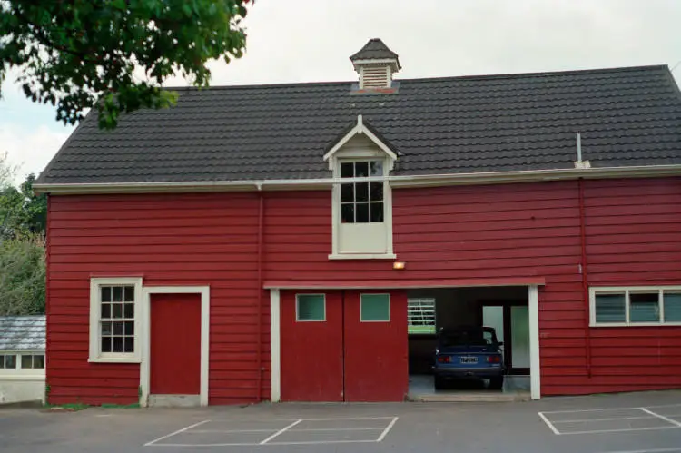 Stables at St Kentigerns School, 82-84 Shore Road, Remuera, 1986 | Record | DigitalNZ