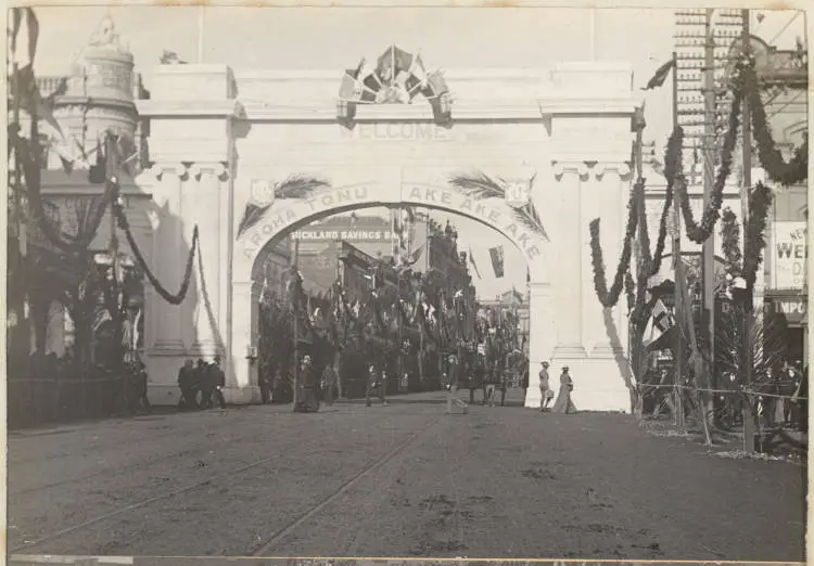 Government Arch for the Duke and Duchess of York, 1901 | Record | DigitalNZ