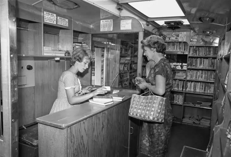 Auckland City Council mobile library, 1963 | Record | DigitalNZ