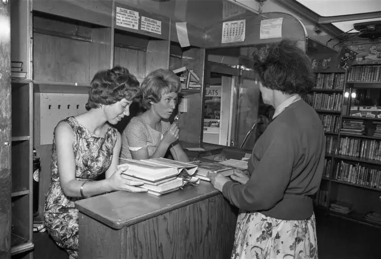 Auckland City Council mobile library, 1963 | Record | DigitalNZ