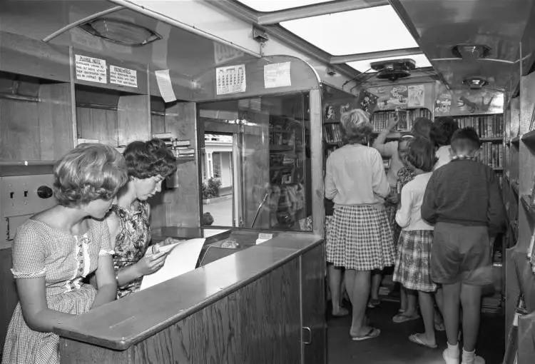 Auckland City Council mobile library, 1963 | Record | DigitalNZ
