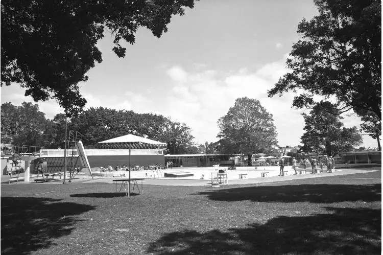 Point Erin pools, Herne Bay, 1963 | Record | DigitalNZ