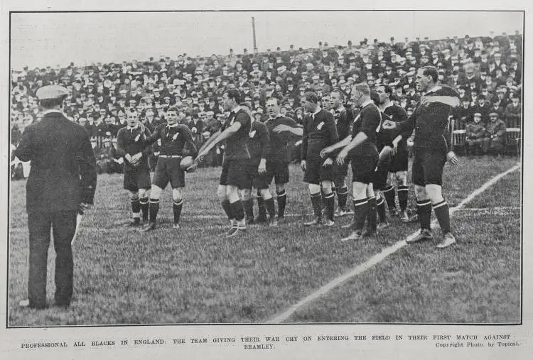PROFESSIONAL ALL BLACKS IN ENGLAND: THE TEAM GIVING THEIR WAR CRY ON ...