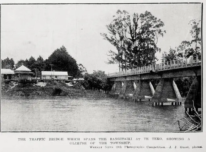 The traffic bridge across the Rangitaiki River at Te Teko | Record ...