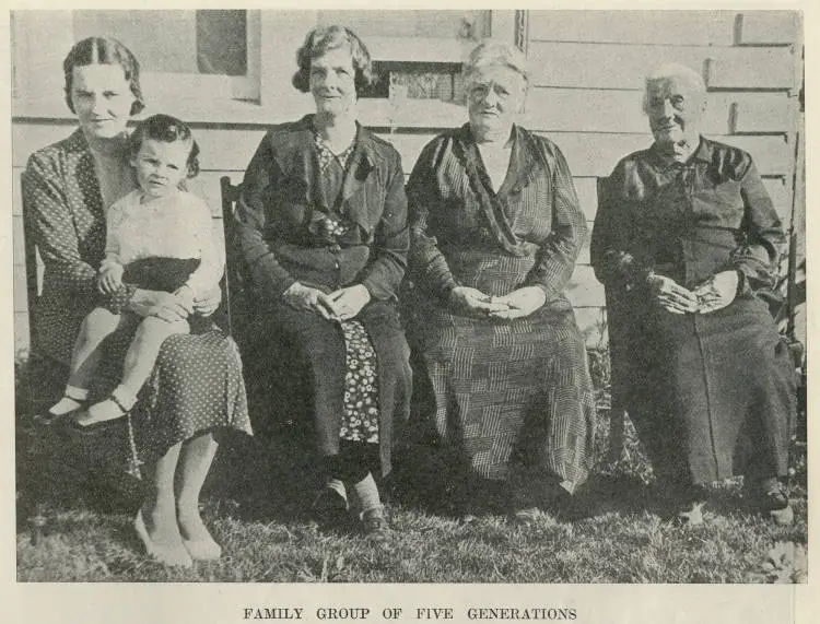 Family group of five generations | Record | DigitalNZ