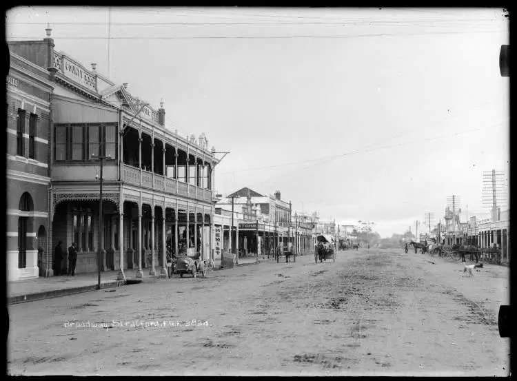 Broadway, Stratford | Record | DigitalNZ