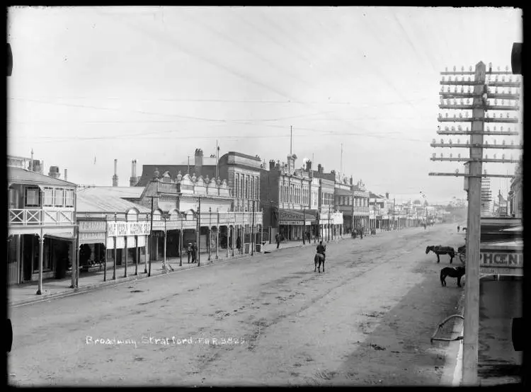 Broadway, Stratford | Record | DigitalNZ