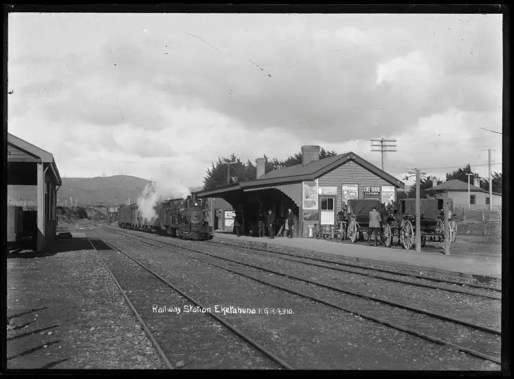 Railway Station, Eketahuna | Record | DigitalNZ
