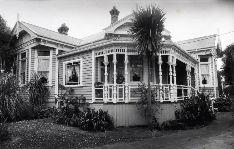 Villa built for Benjamin Tapscott Hawkins, 120 Hinemoa Street ...