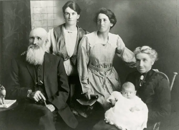 Portrait of Peter and Mary Brown and family, Browns Bay, North Shore ...