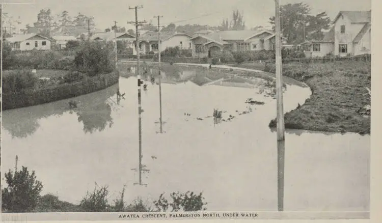 Awatea Crescent, Palmerston North, under water | Record | DigitalNZ