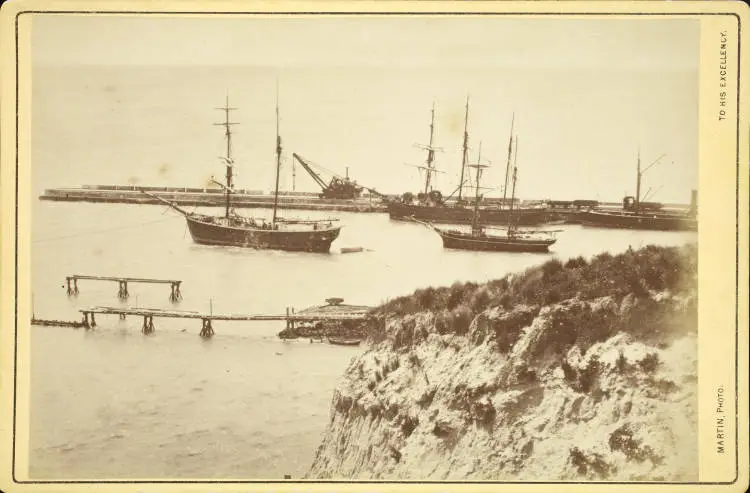 Oamaru Breakwater | Record | DigitalNZ