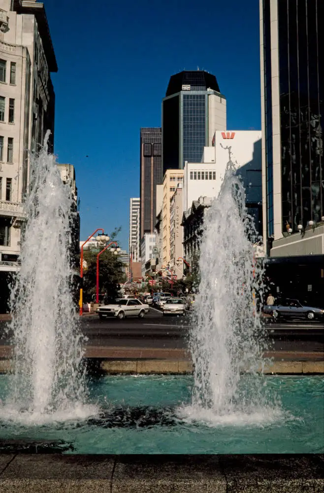 Coutts Fountain in Queen Elizabeth Square, Auckland Central | Record ...
