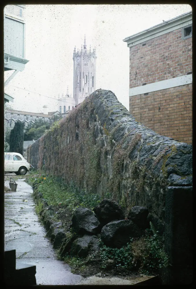 Albert Barracks Wall | Record | DigitalNZ