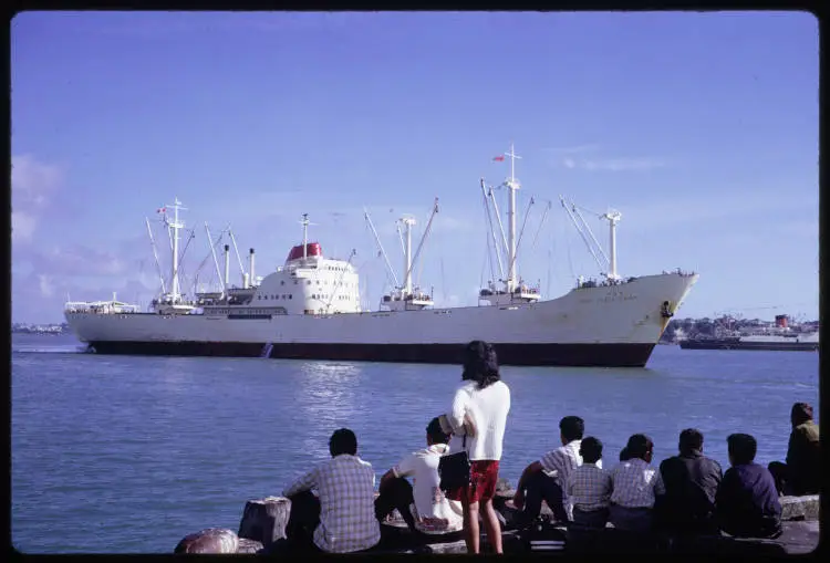 Cap Finisterre | Record | DigitalNZ