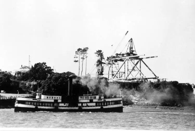 SS Ngoiro passing Northcote Point. | Record | DigitalNZ