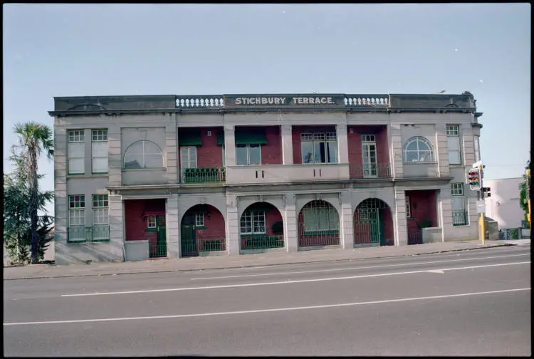 93-89 Jervois Road, Herne Bay, 1996 | Record | DigitalNZ