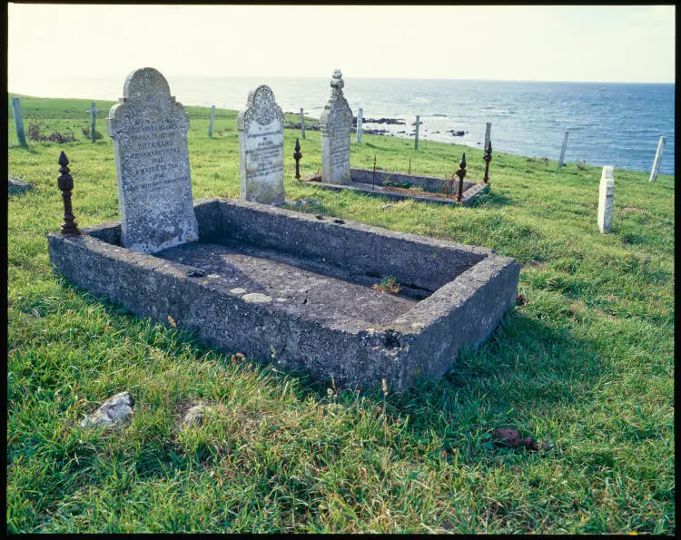 Moriori cemetery, Manukau, Chatham Island, 1998 | Record | DigitalNZ