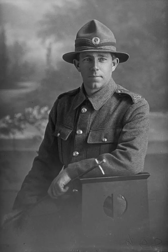 Private James Duncan McLeod, 1916 | Record | DigitalNZ