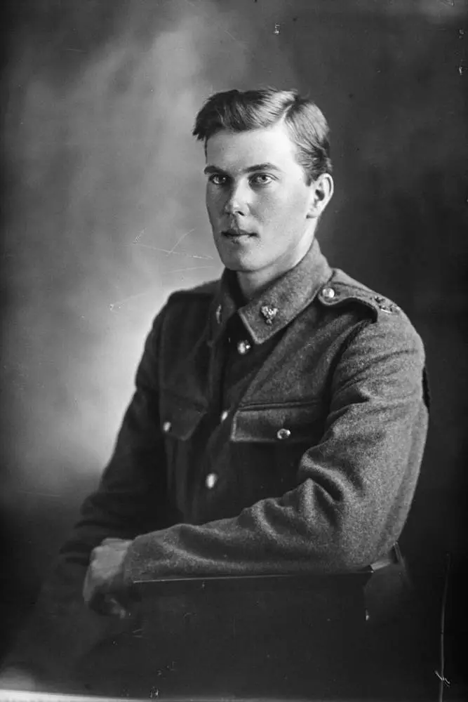 Private John Birdsall Greenwood, 1917 | Record | DigitalNZ