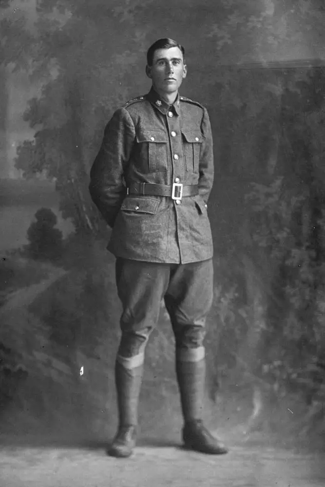 Private Thomas Calder, 1917 | Record | DigitalNZ