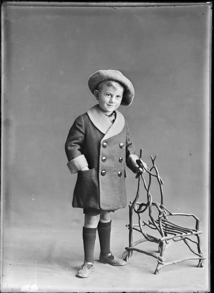 Boy in coat and hat | Record | DigitalNZ