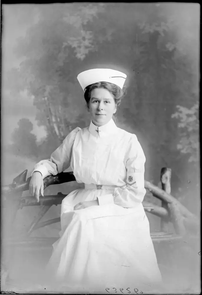 Miss Atkinson, 1911 | Record | DigitalNZ