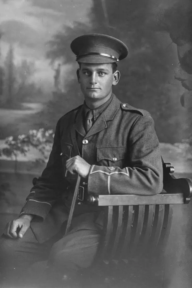 2nd Lieutenant Eric Guest Ancell, 1916 | Record | DigitalNZ