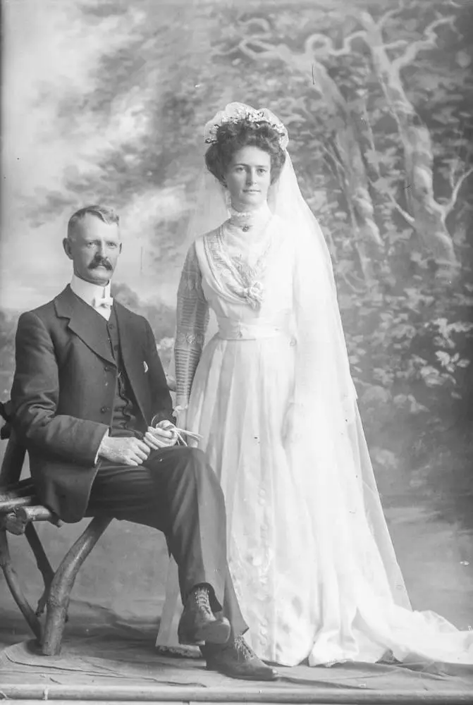 Mr and Mrs Reid, 1910 | Record | DigitalNZ