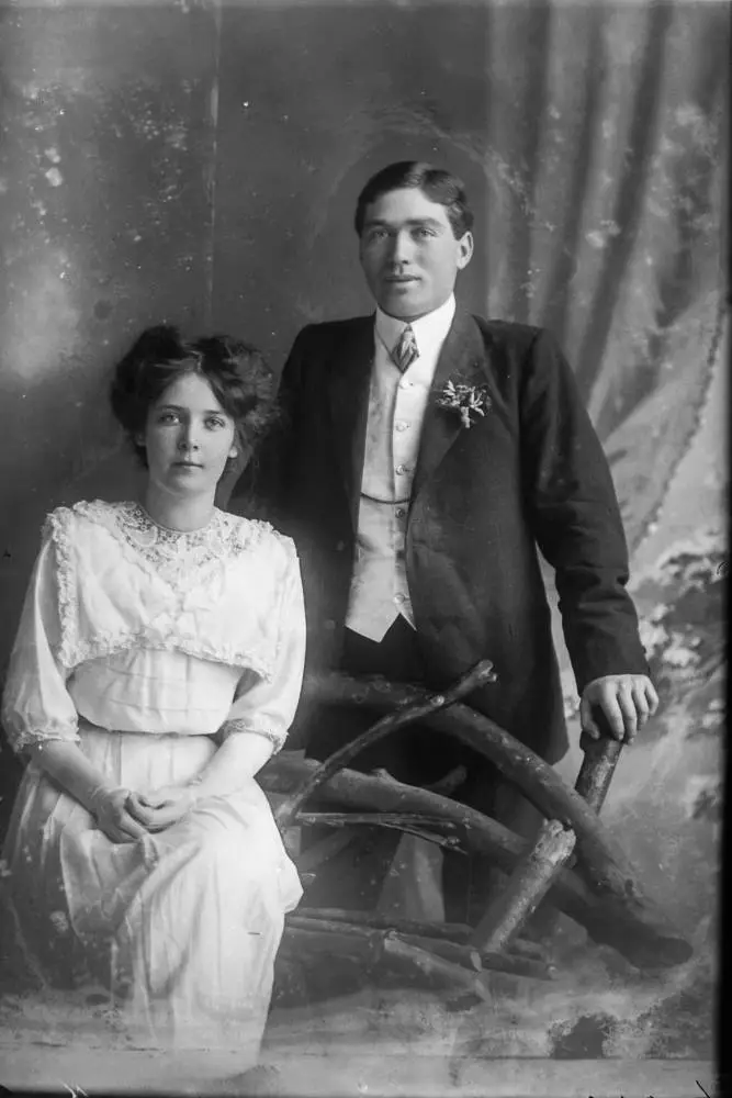 Mr and Mrs Ormsby wedding portrait, 1910 | Record | DigitalNZ