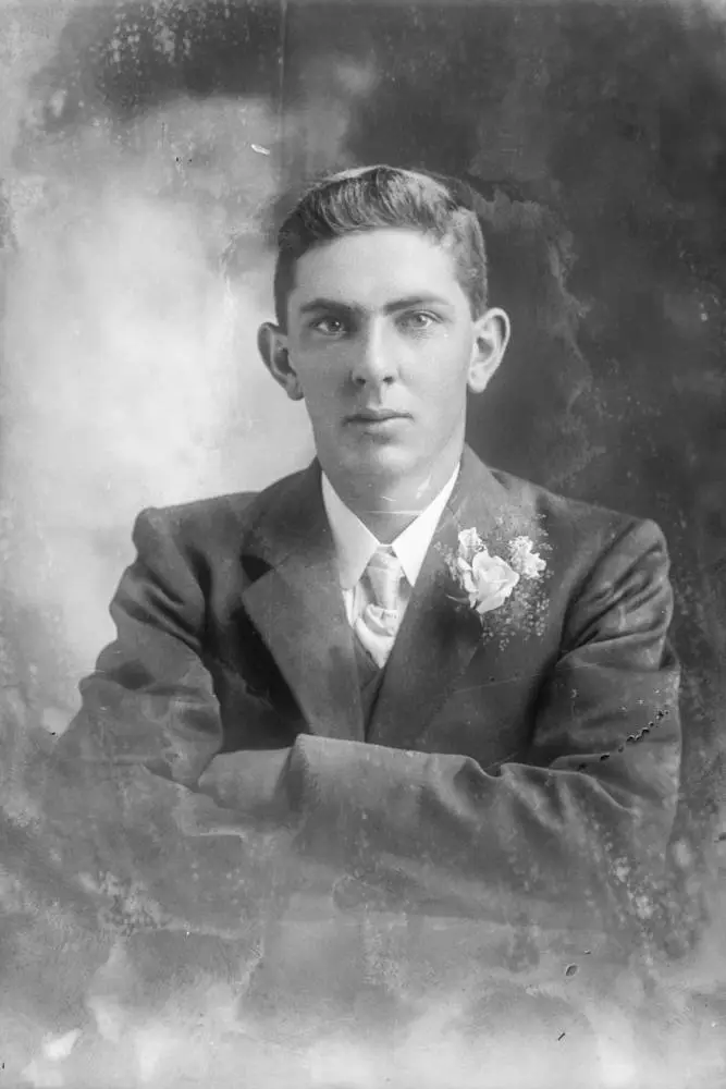 Mr Lockhead, 1910 | Record | DigitalNZ