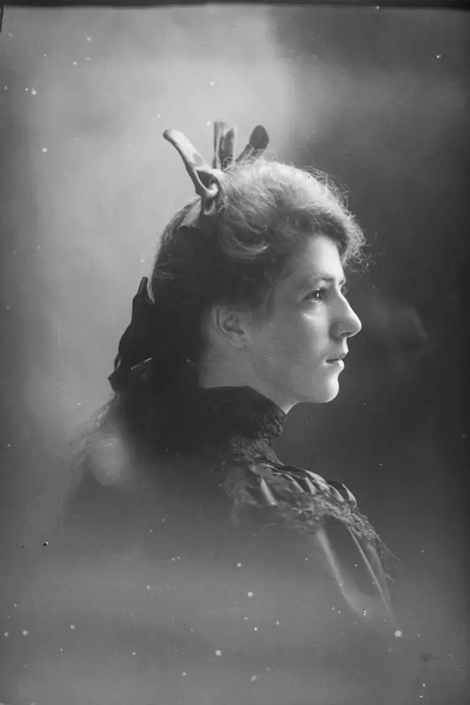 Miss Probert, 1909 | Record | DigitalNZ