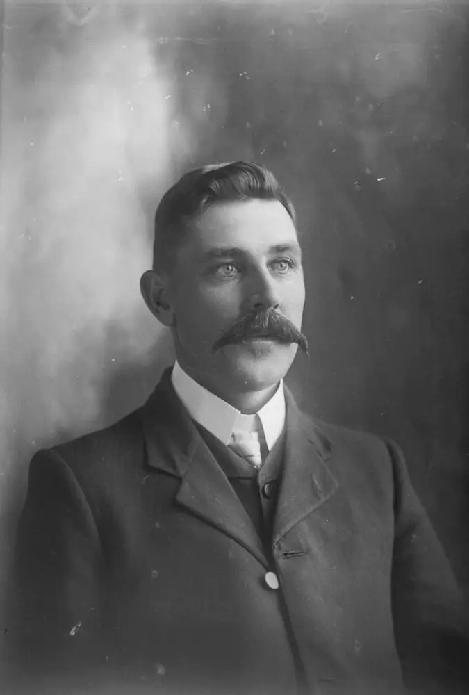 Mr Lee, 1909 | Record | DigitalNZ