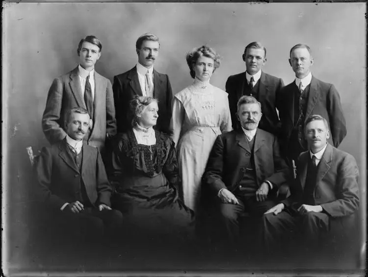 Schmidt family | Record | DigitalNZ