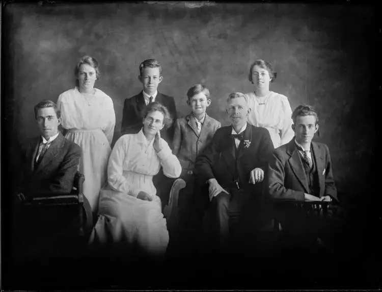 Garlick family | Record | DigitalNZ