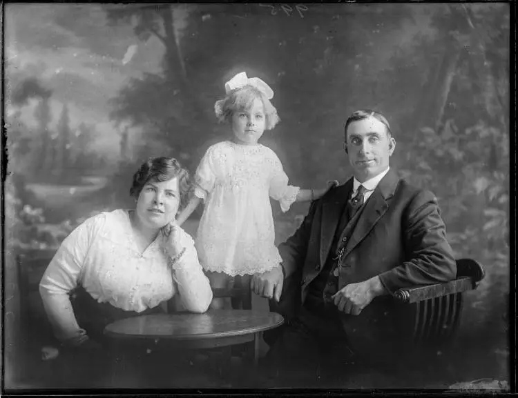Johnstone family | Record | DigitalNZ