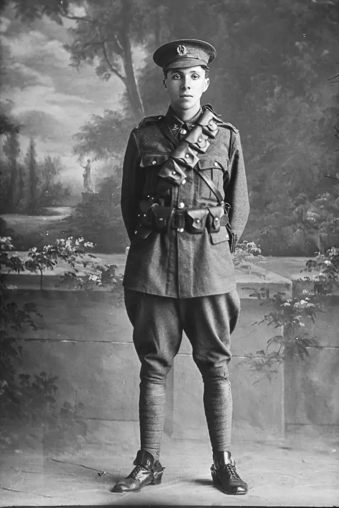 Trooper David Watson Young, 1916 | Record | DigitalNZ