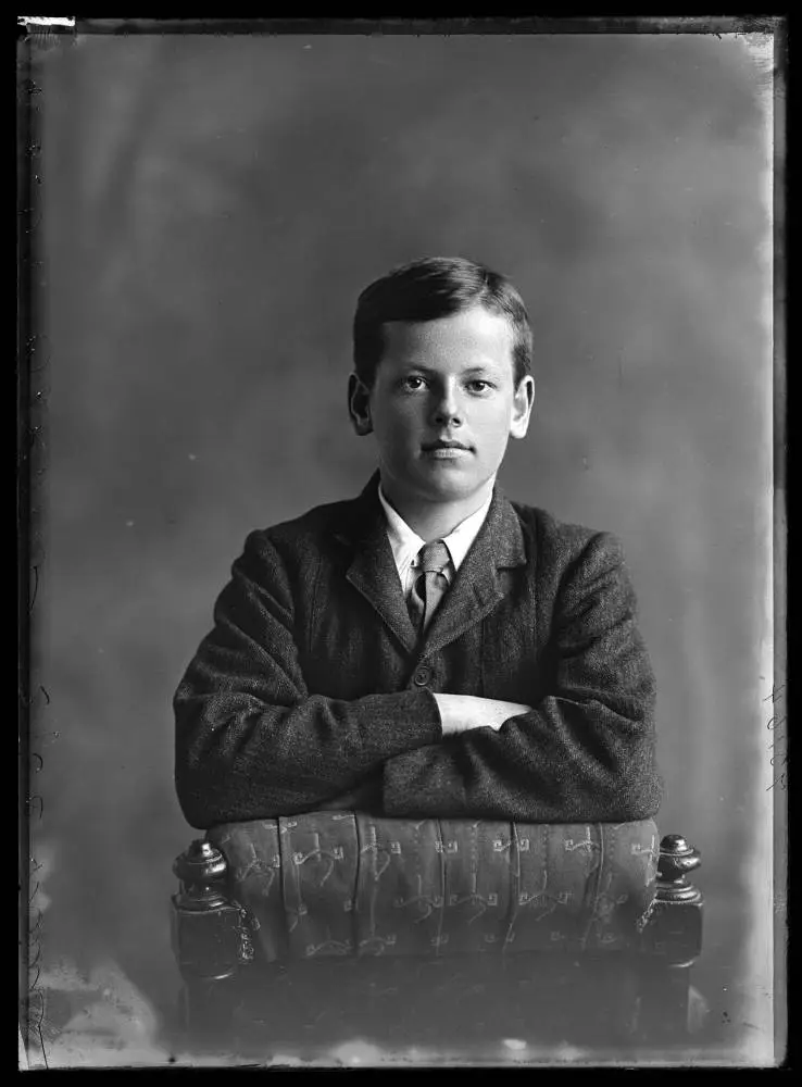 Master Oakden | Record | DigitalNZ