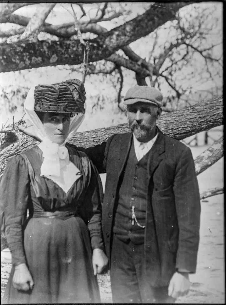 Mr and Mrs Watson | Record | DigitalNZ