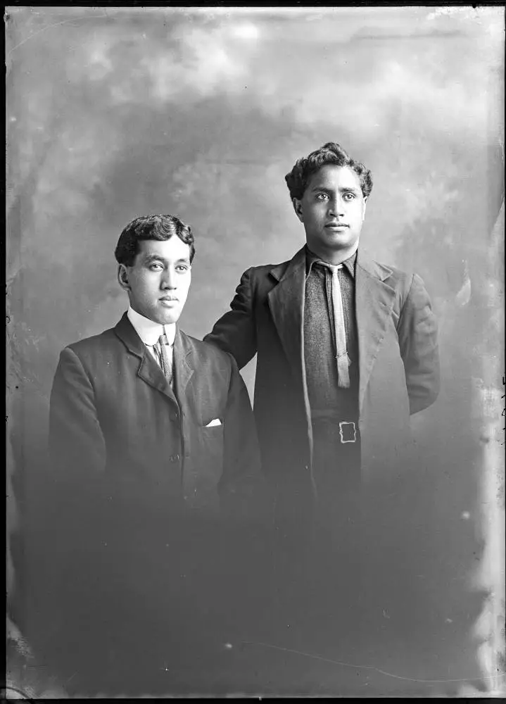 Mr Ihaka Tetai or Titai and another man | Record | DigitalNZ