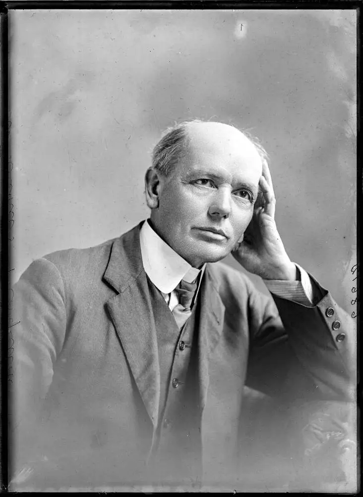 Mr Hemus, 1911 | Record | DigitalNZ