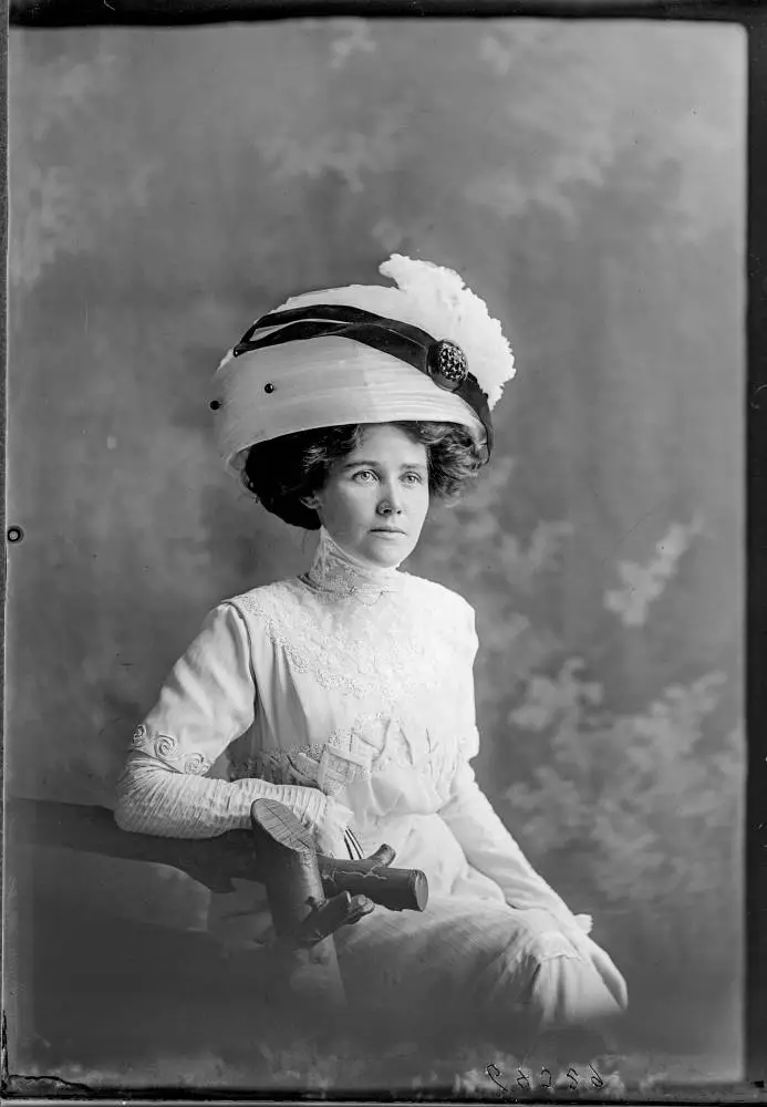 Miss Coyle, 1911 | Record | DigitalNZ