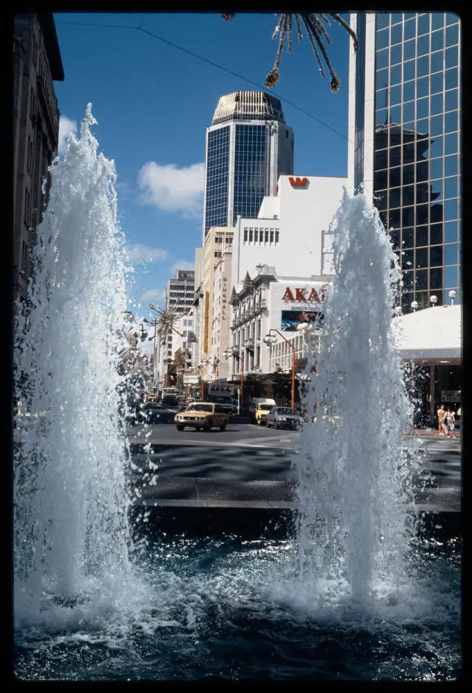 Coutts Fountain in Queen Elizabeth Square, Auckland Central | Record ...