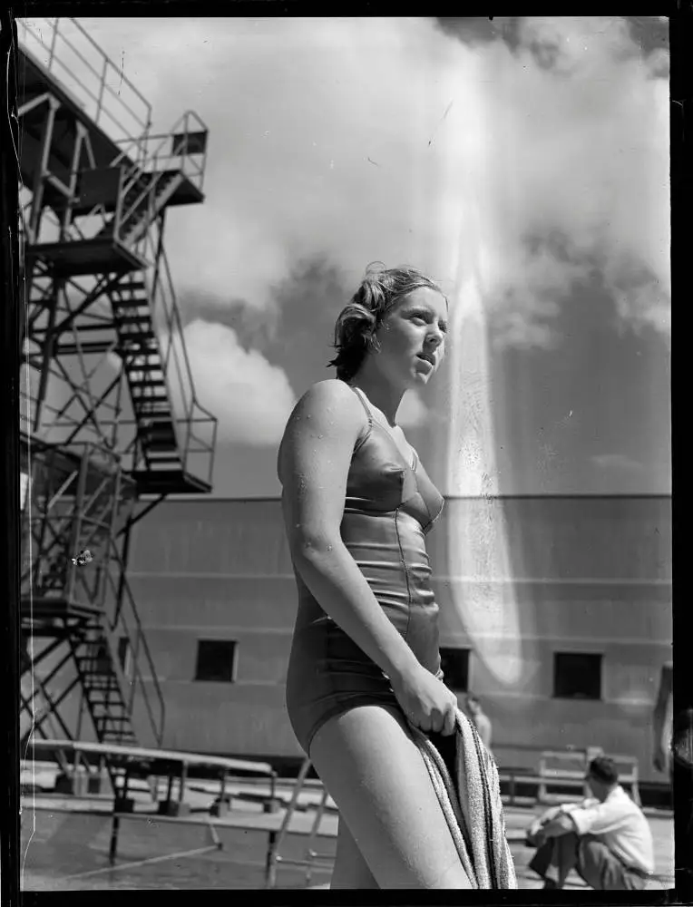 Champion Diver Edna Child, British Empire Games, Newmarket Olympic Pool ...