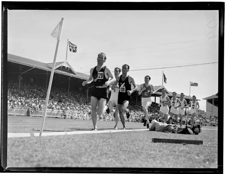 British Empire Games, Men's three mile race, Eden Park, 1950 | Record ...